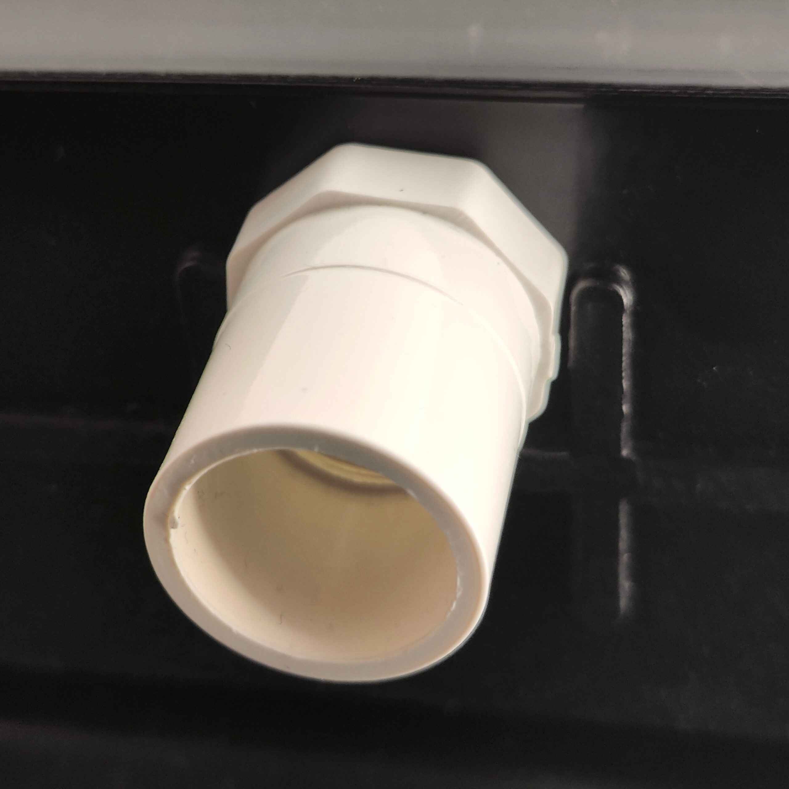 Overflow Drain Fitting For Farmtek Hydroponic DWC Tray – Farmtek Australia